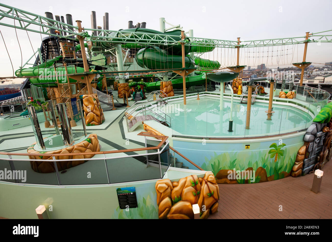 Aquapark deutschland -Fotos und -Bildmaterial in hoher Auflösung – Alamy