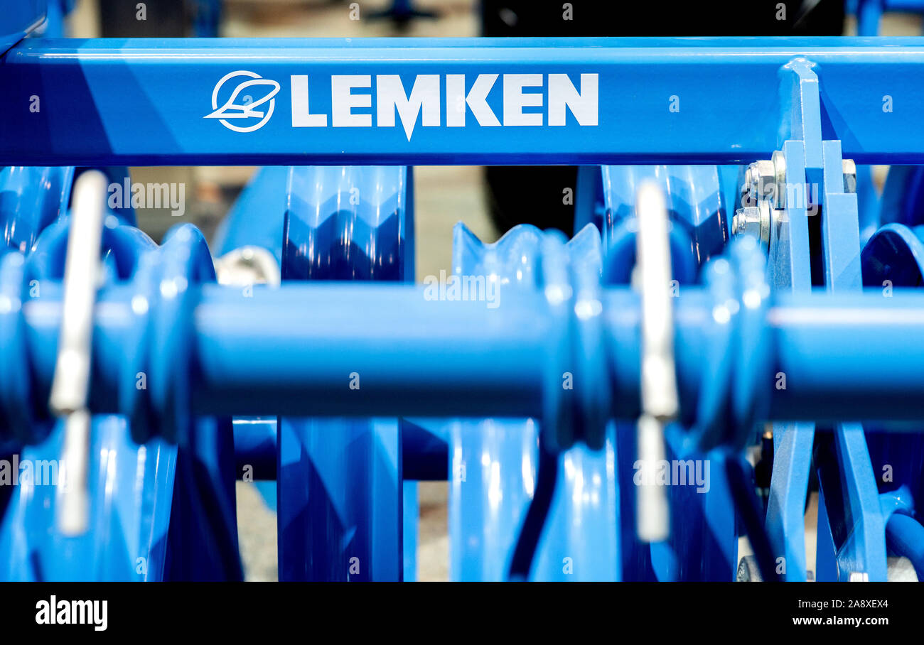 Lemken pflug -Fotos und -Bildmaterial in hoher Auflösung – Alamy
