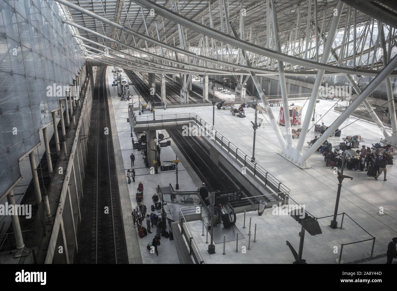 Roissy flughafen logo -Fotos und -Bildmaterial in hoher Auflösung – Alamy