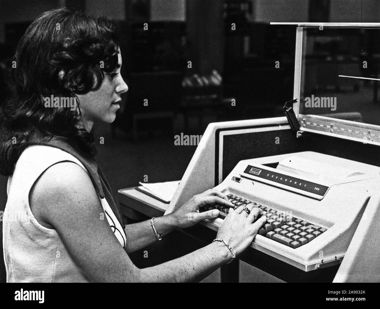 Vintage computer 1970s -Fotos und -Bildmaterial in hoher Auflösung – Alamy