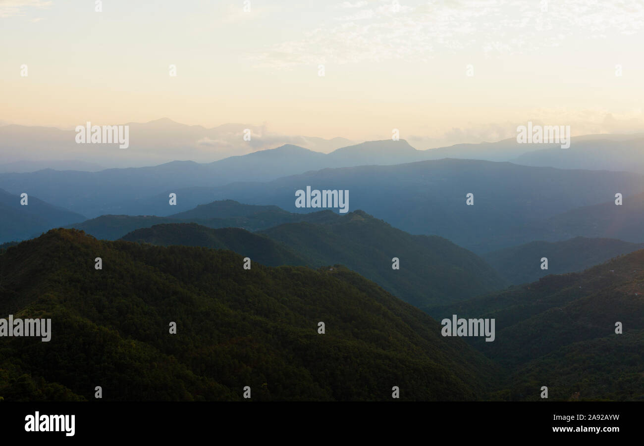Light haze -Fotos und -Bildmaterial in hoher Auflösung – Alamy