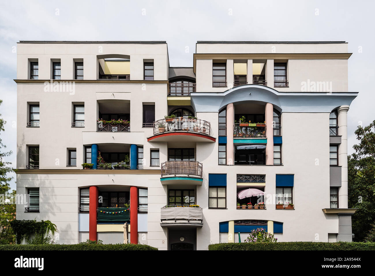 Postmoderner stil -Fotos und -Bildmaterial in hoher Auflösung – Alamy