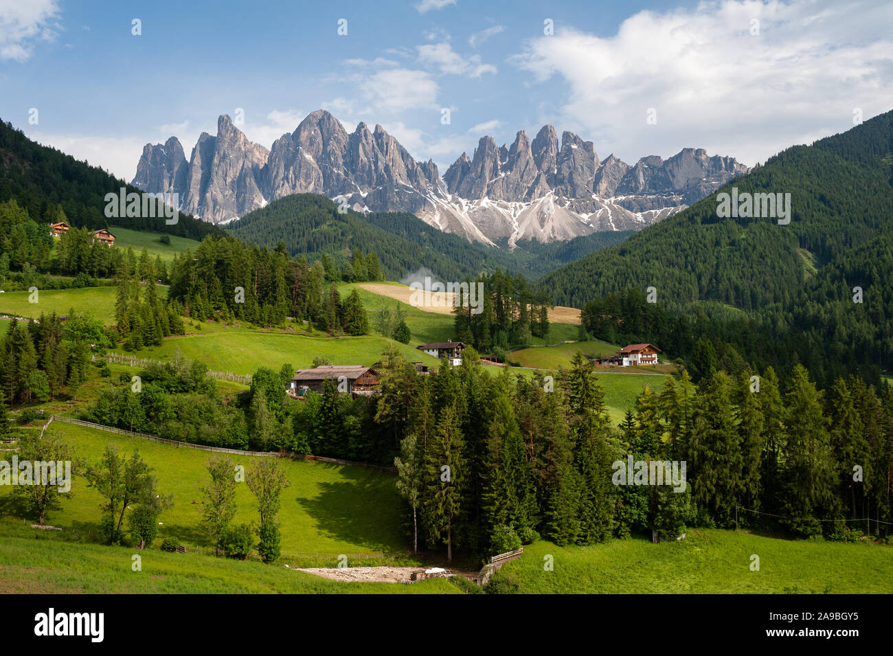 20.06.2019, Villnoess, Südtirol, Italien - Der Naturpark im ...