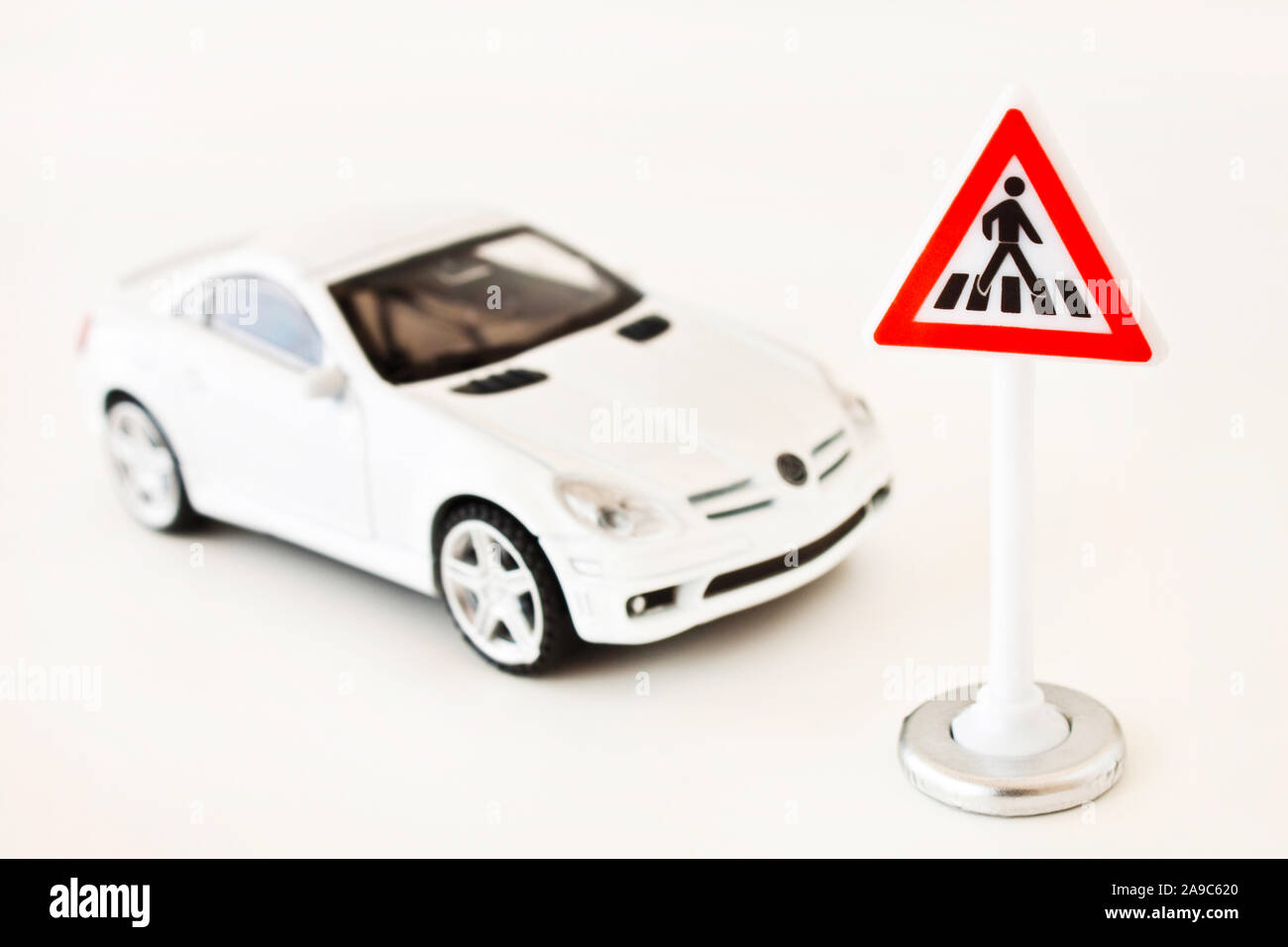 Verkehrsschild deutschland geben zeichen verkehr Stockfotos und -bilder ...