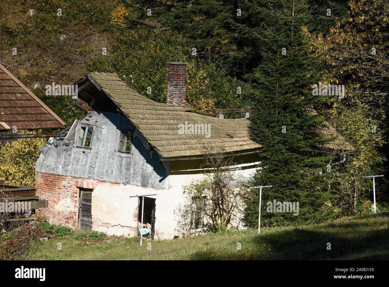 Bayrisch haus verlassen -Fotos und -Bildmaterial in hoher Auflösung – Alamy