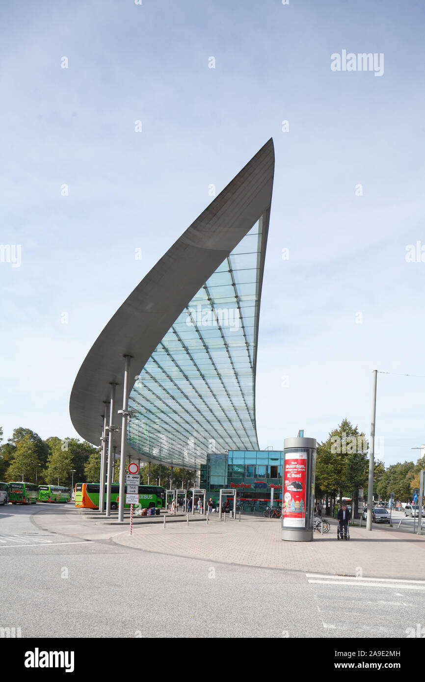 Zob central coach station bus -Fotos und -Bildmaterial in hoher ...