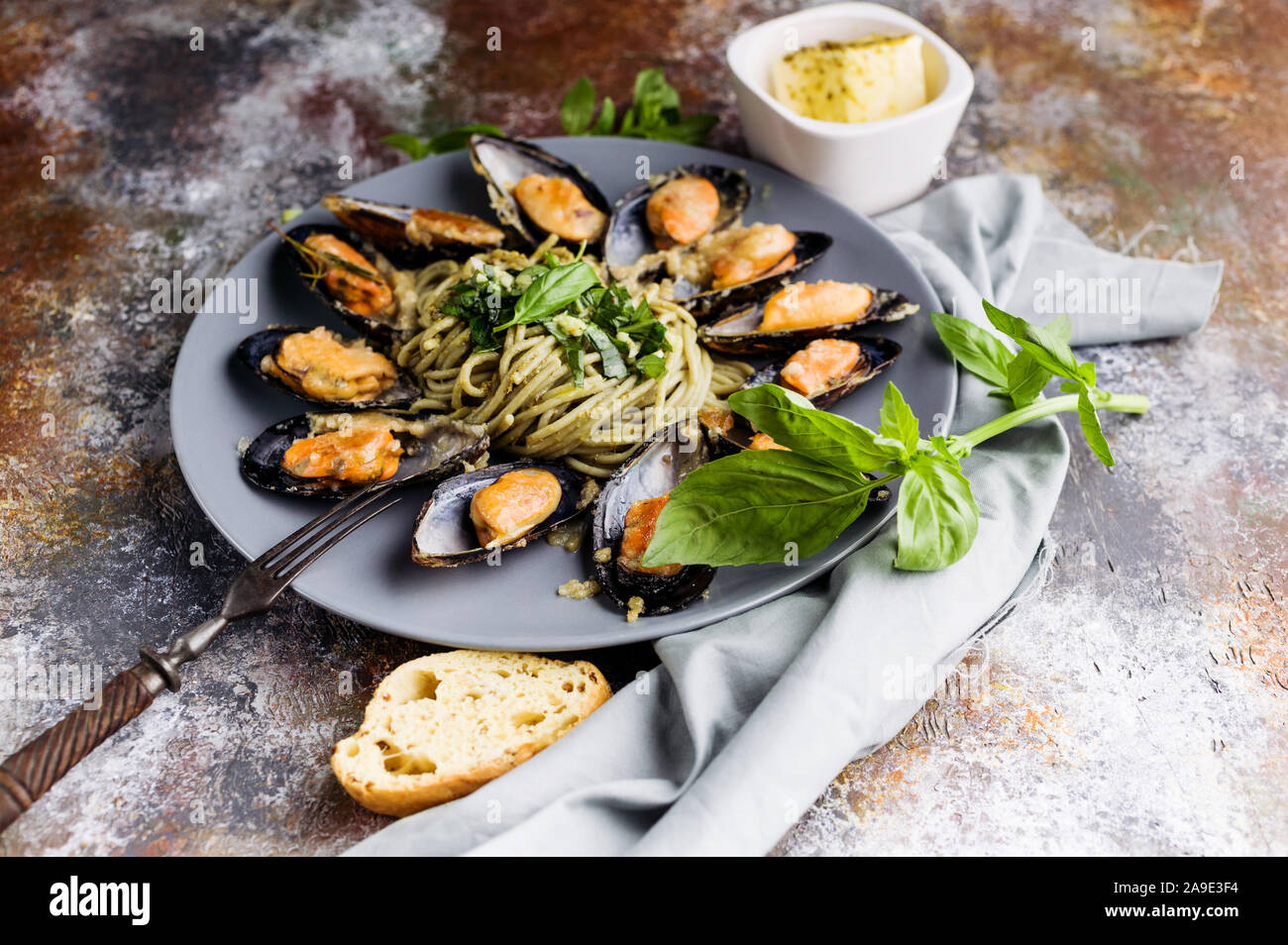 La cocina mediterranea -Fotos und -Bildmaterial in hoher Auflösung – Alamy