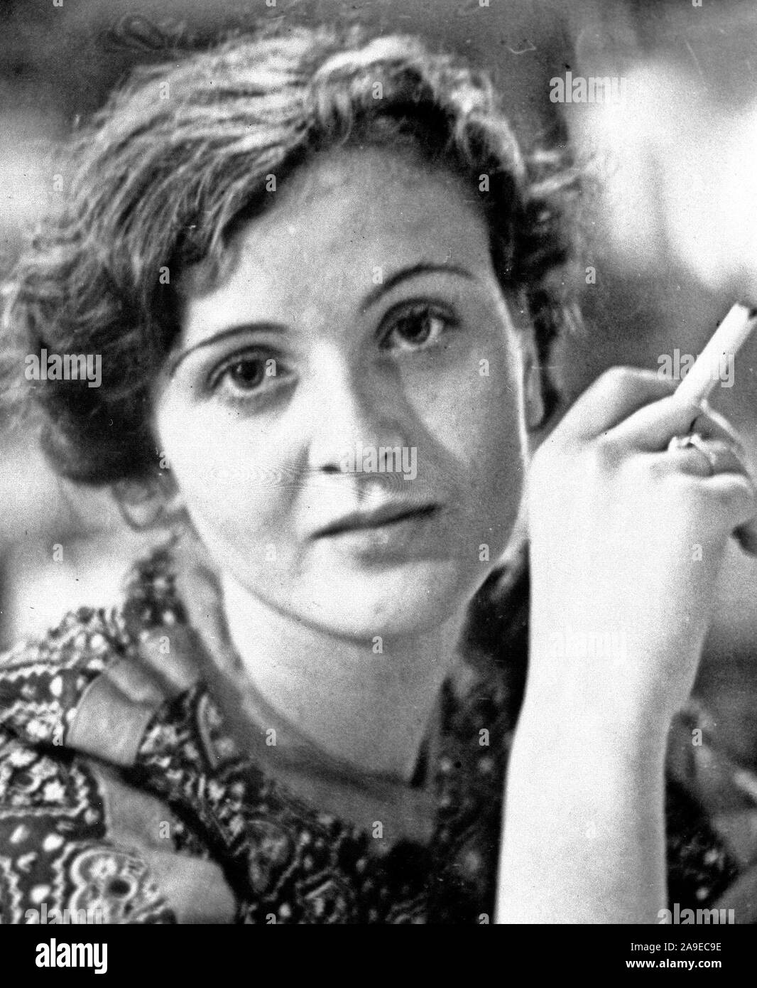 Eva braun junge frau -Fotos und -Bildmaterial in hoher Auflösung – Alamy