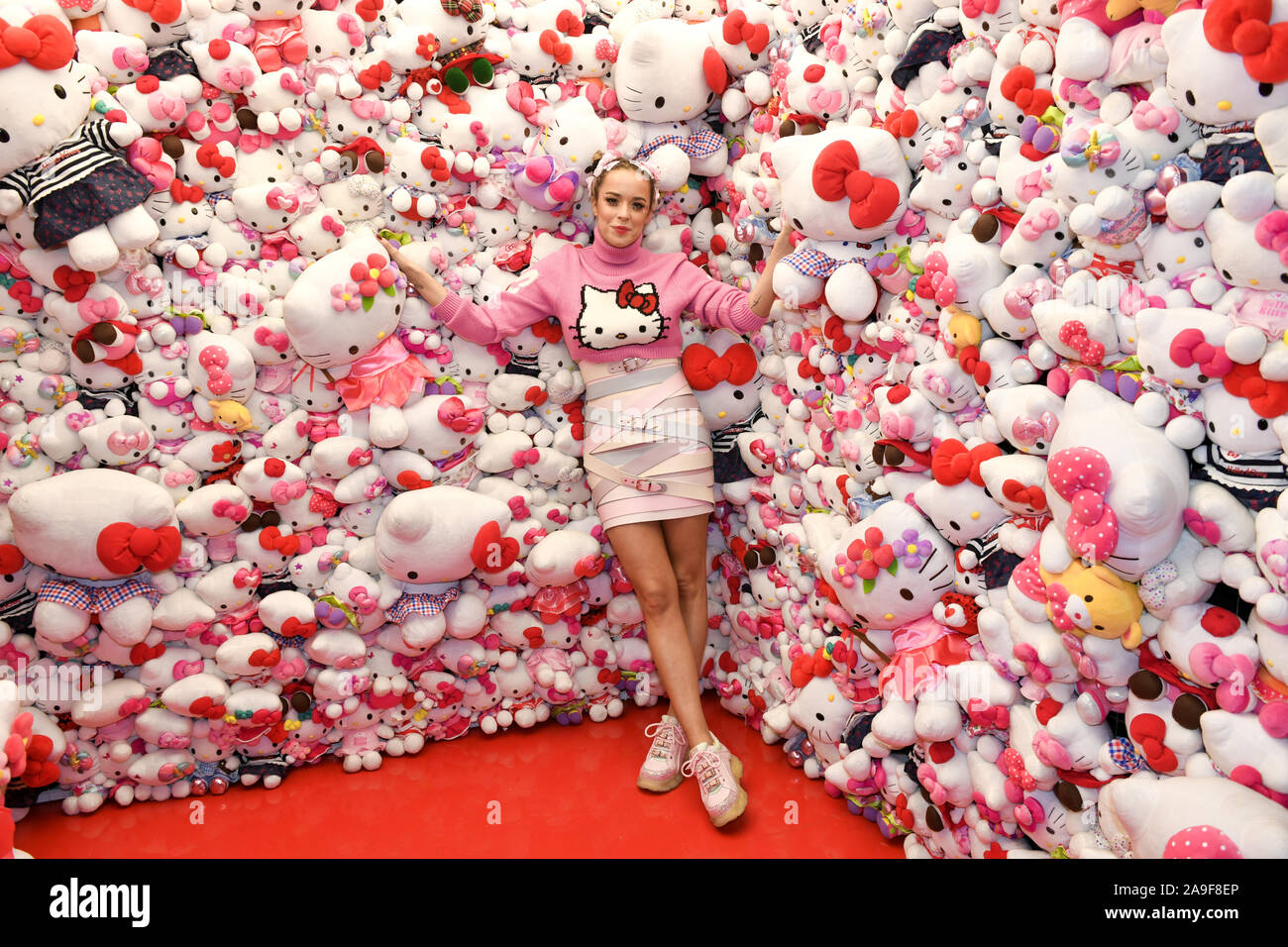 Hallo kittys geburtstag -Fotos und -Bildmaterial in hoher Auflösung – Alamy