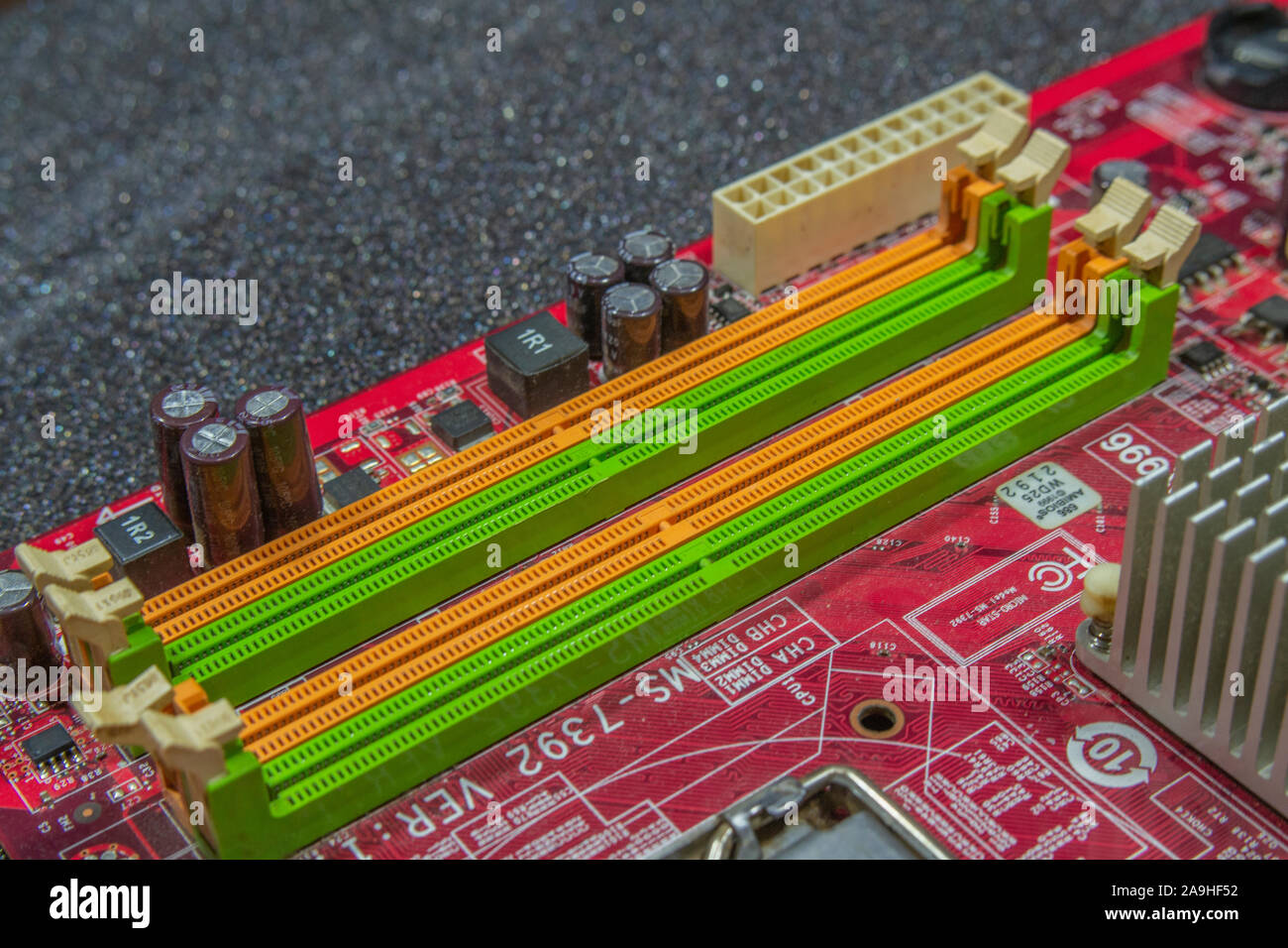 Ram slots auf dem motherboard -Fotos und -Bildmaterial in hoher ...