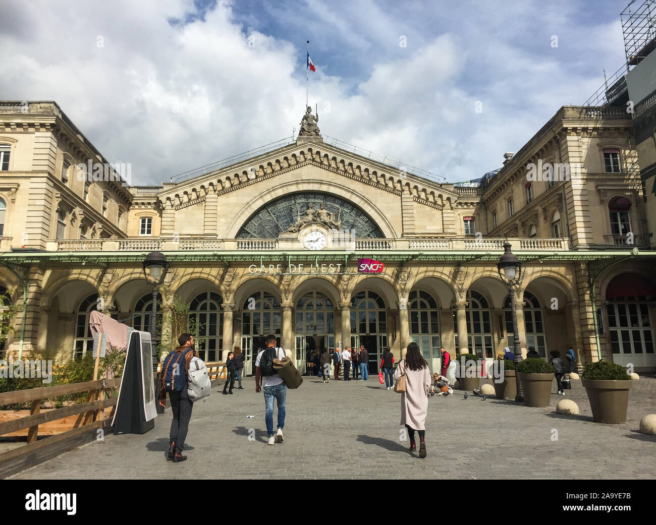 Gare de lest bahnhof in paris -Fotos und -Bildmaterial in hoher ...