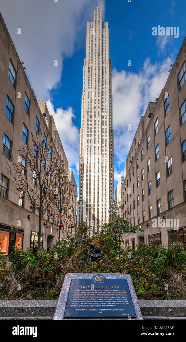 Art deco rockefeller center -Fotos und -Bildmaterial in hoher Auflösung ...