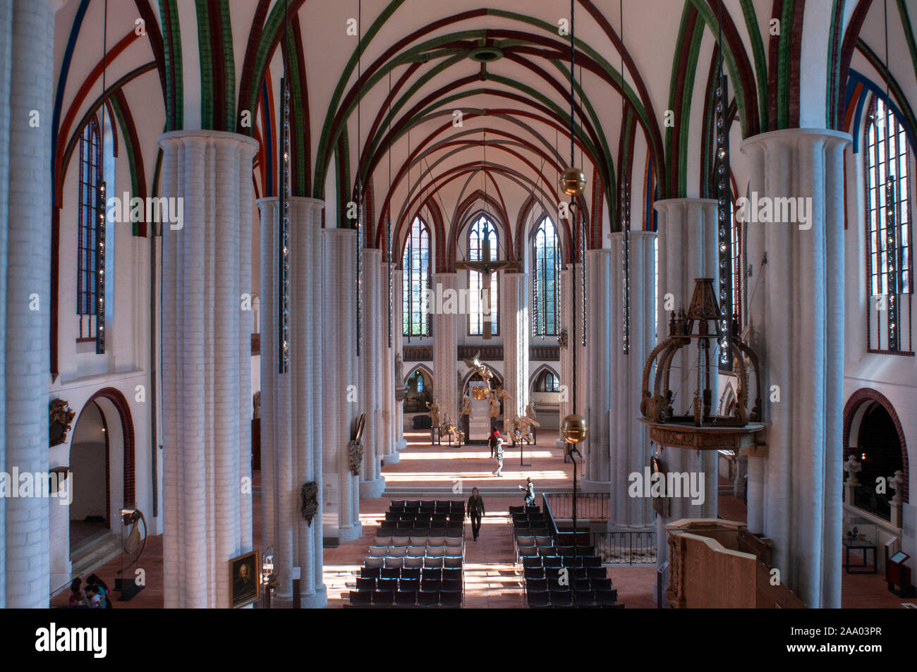 Innenraum der st nikolai kirche -Fotos und -Bildmaterial in hoher ...