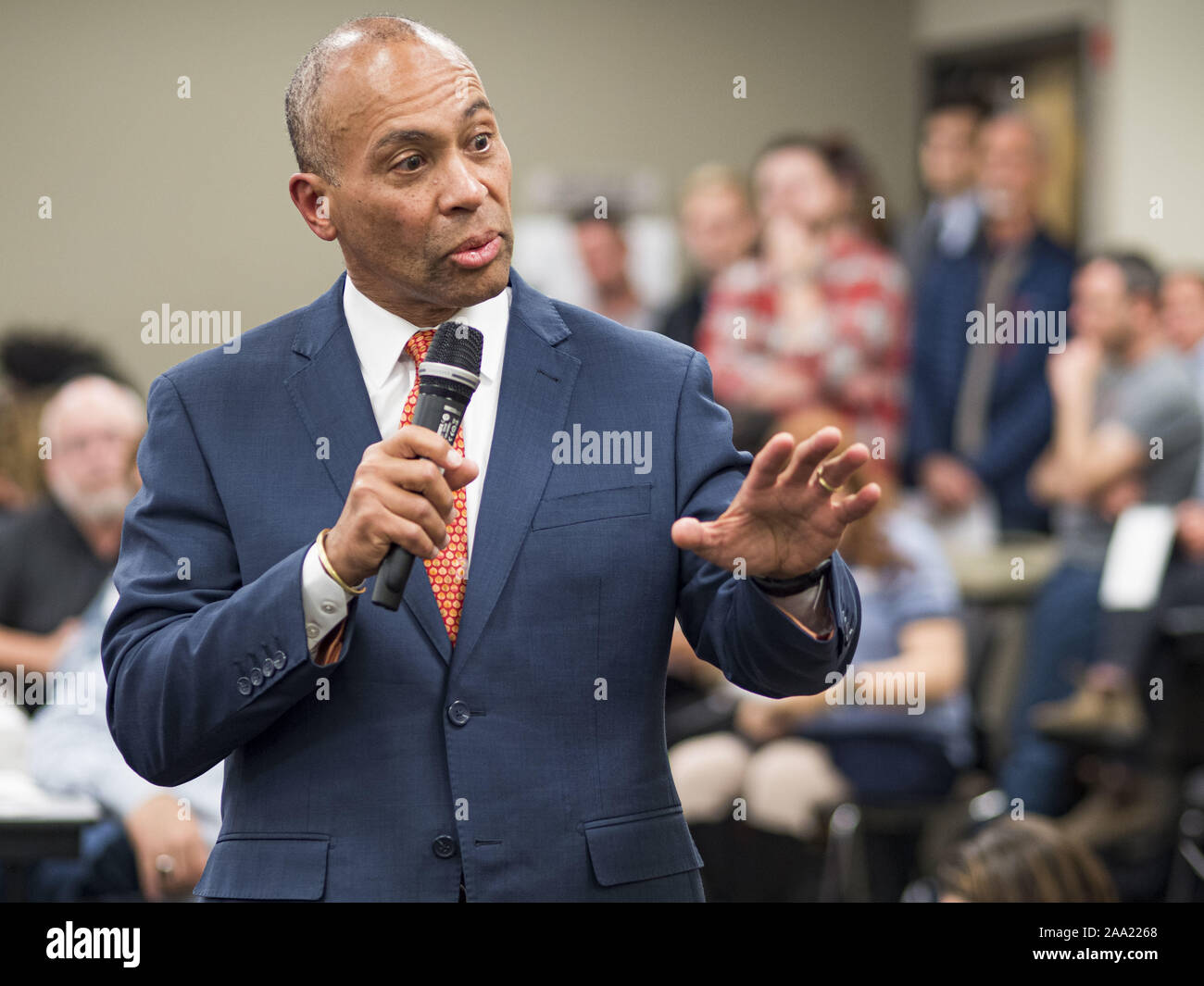 Des Moines, Iowa, USA. Nov, 2019 18. Der ehemalige Gouverneur Deval ...