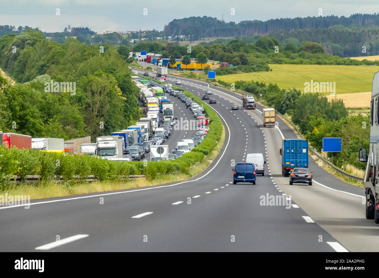 Autobahnzeichen deutschland -Fotos und -Bildmaterial in hoher Auflösung ...