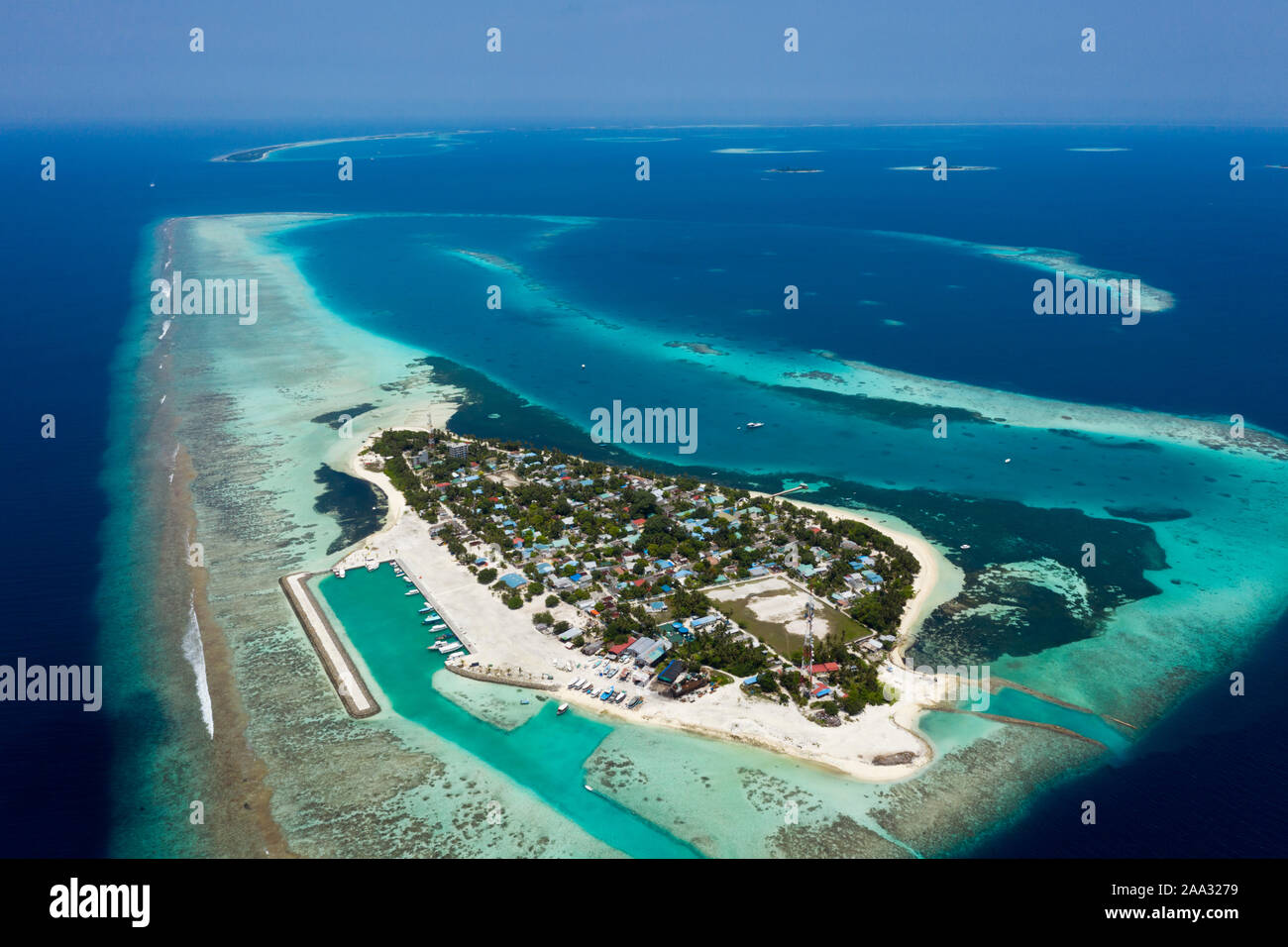Bewohnte Insel Dhangethi, Ari Atoll, Malediven, Indischer Ozean ...