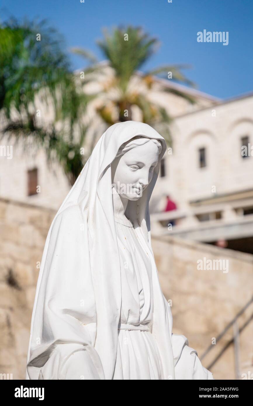 Statue virgin mary church israel -Fotos und -Bildmaterial in hoher ...