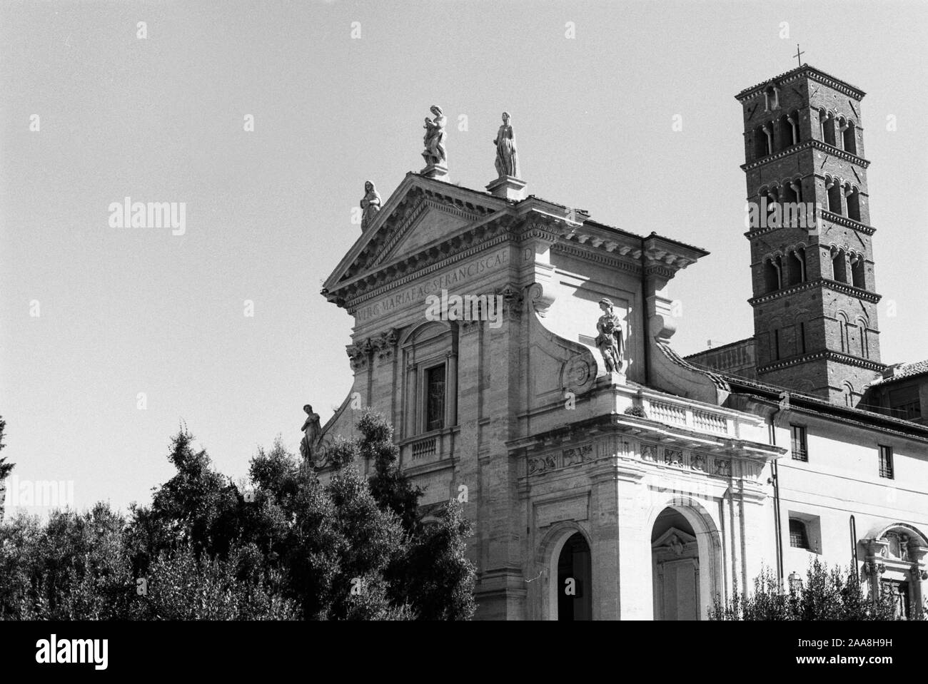 Santa francesca romana basilica -Fotos und -Bildmaterial in hoher Auflösung – Alamy
