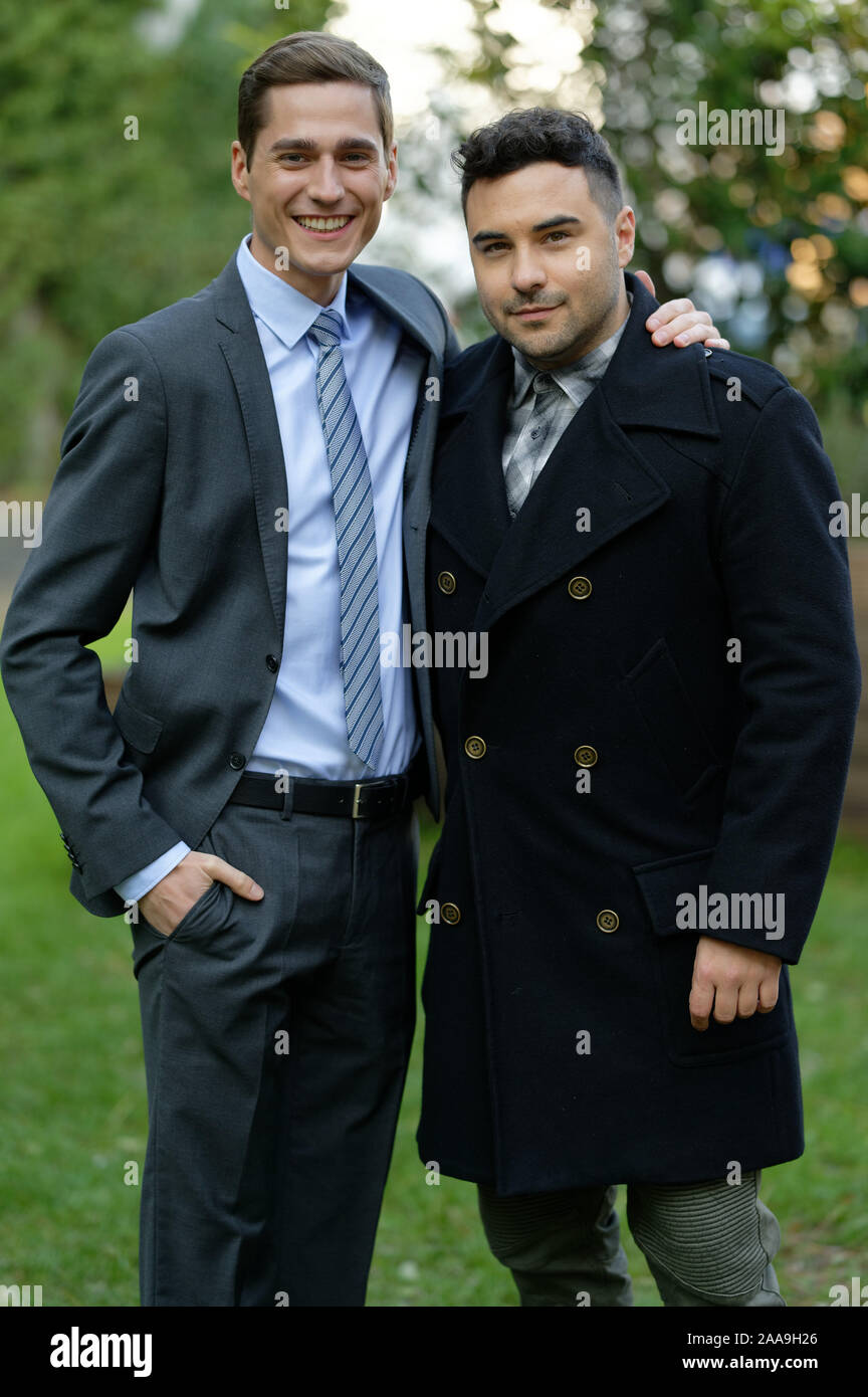 Köln, Deutschland. Nov, 2019 20. Die Schauspieler Timothy Boldt ...