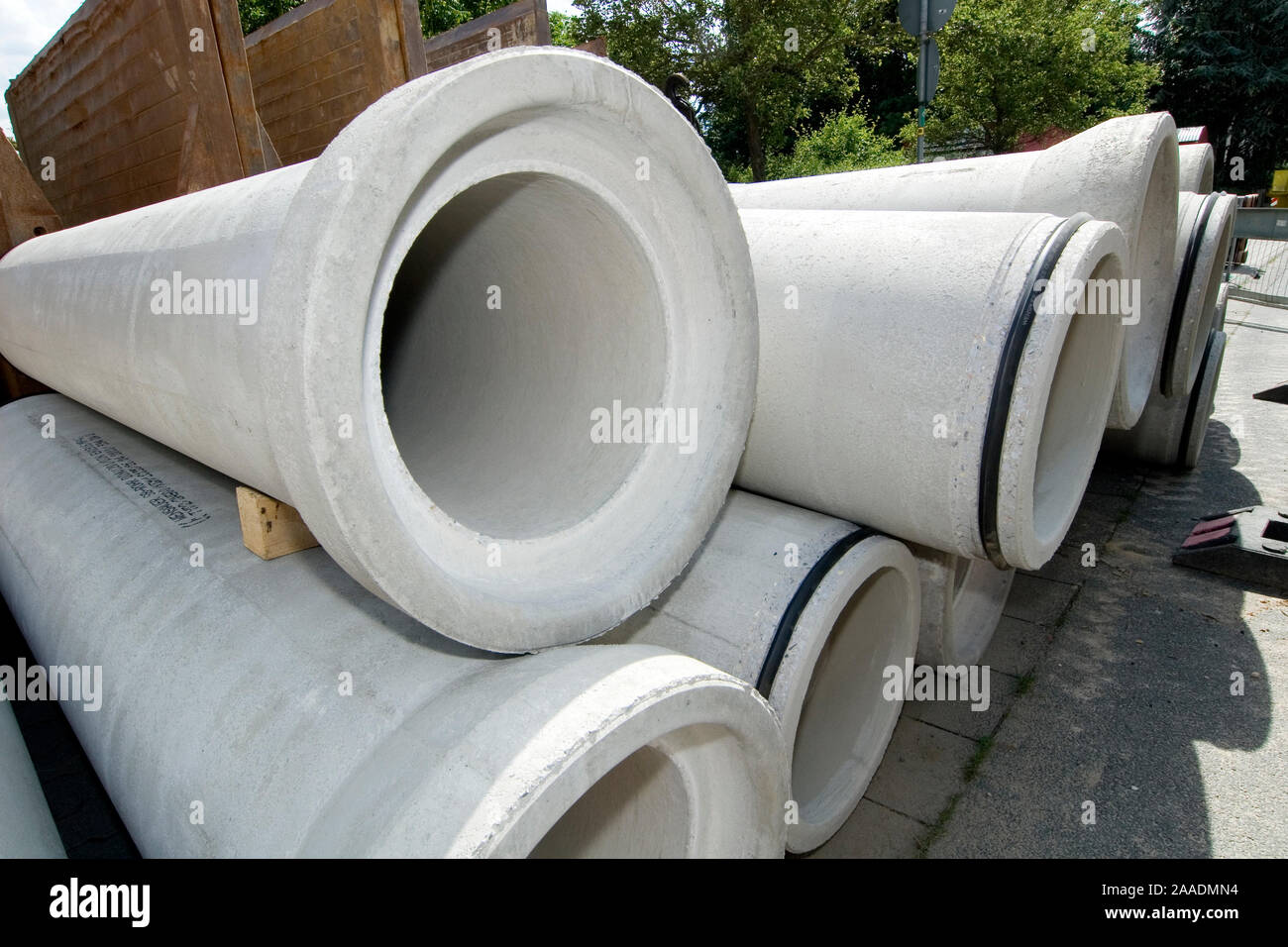 Betonrohr baustelle -Fotos und -Bildmaterial in hoher Auflösung – Alamy