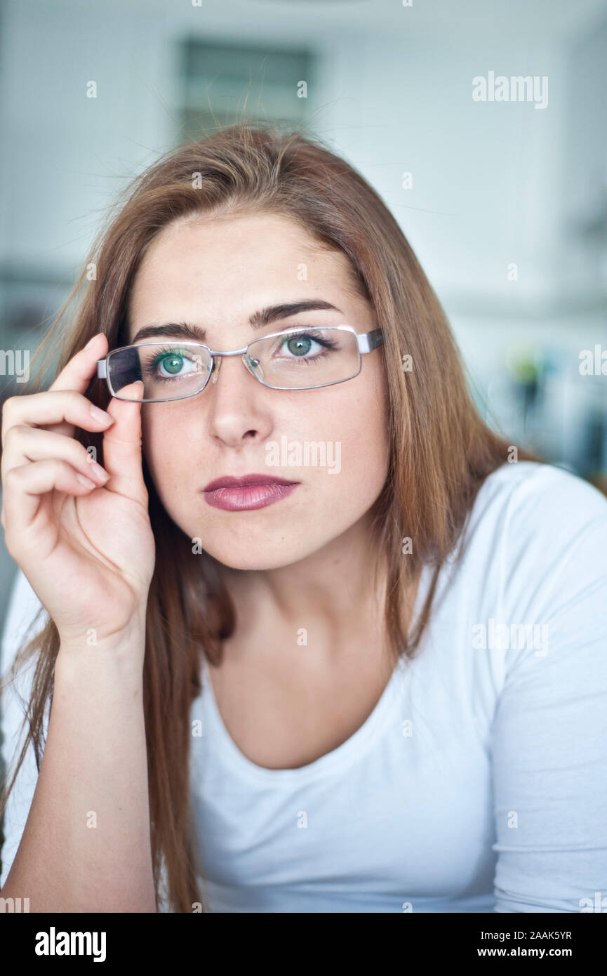 Teenager Mit Brille Stockfotos Und Bilder Kaufen Alamy
