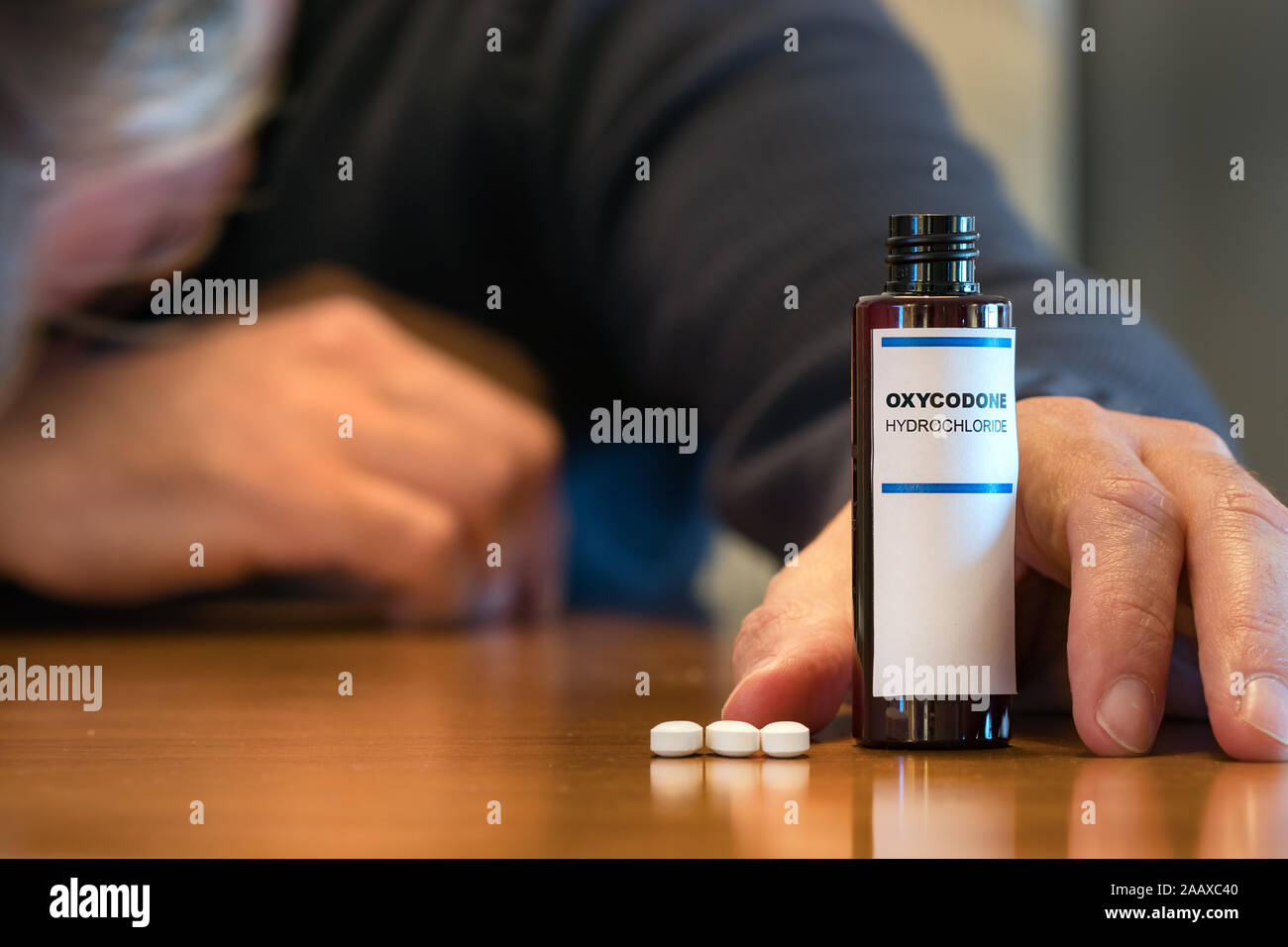 Oxycodon tabletten -Fotos und -Bildmaterial in hoher Auflösung – Alamy