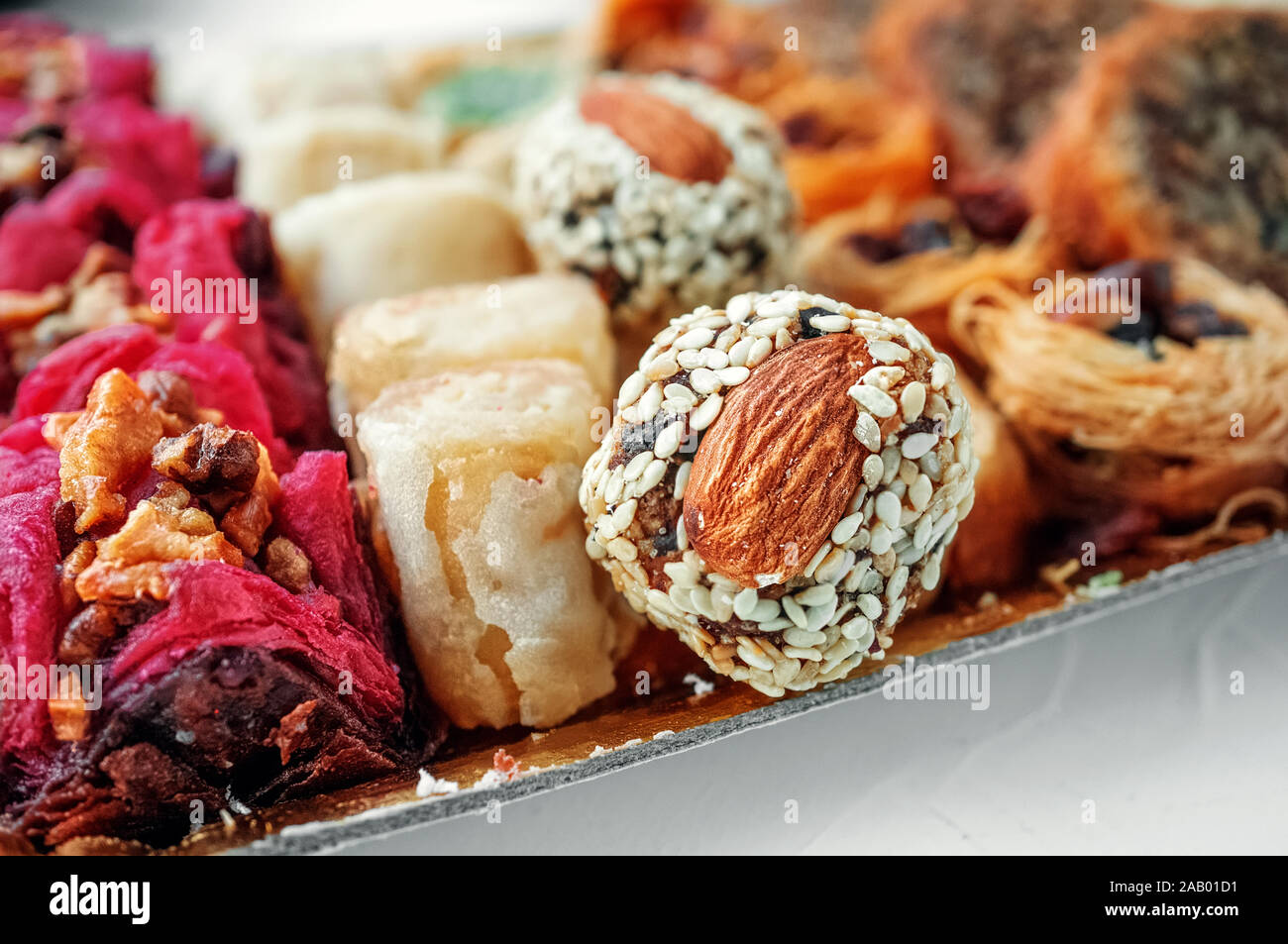 Iranische süßigkeiten -Fotos und -Bildmaterial in hoher Auflösung ...