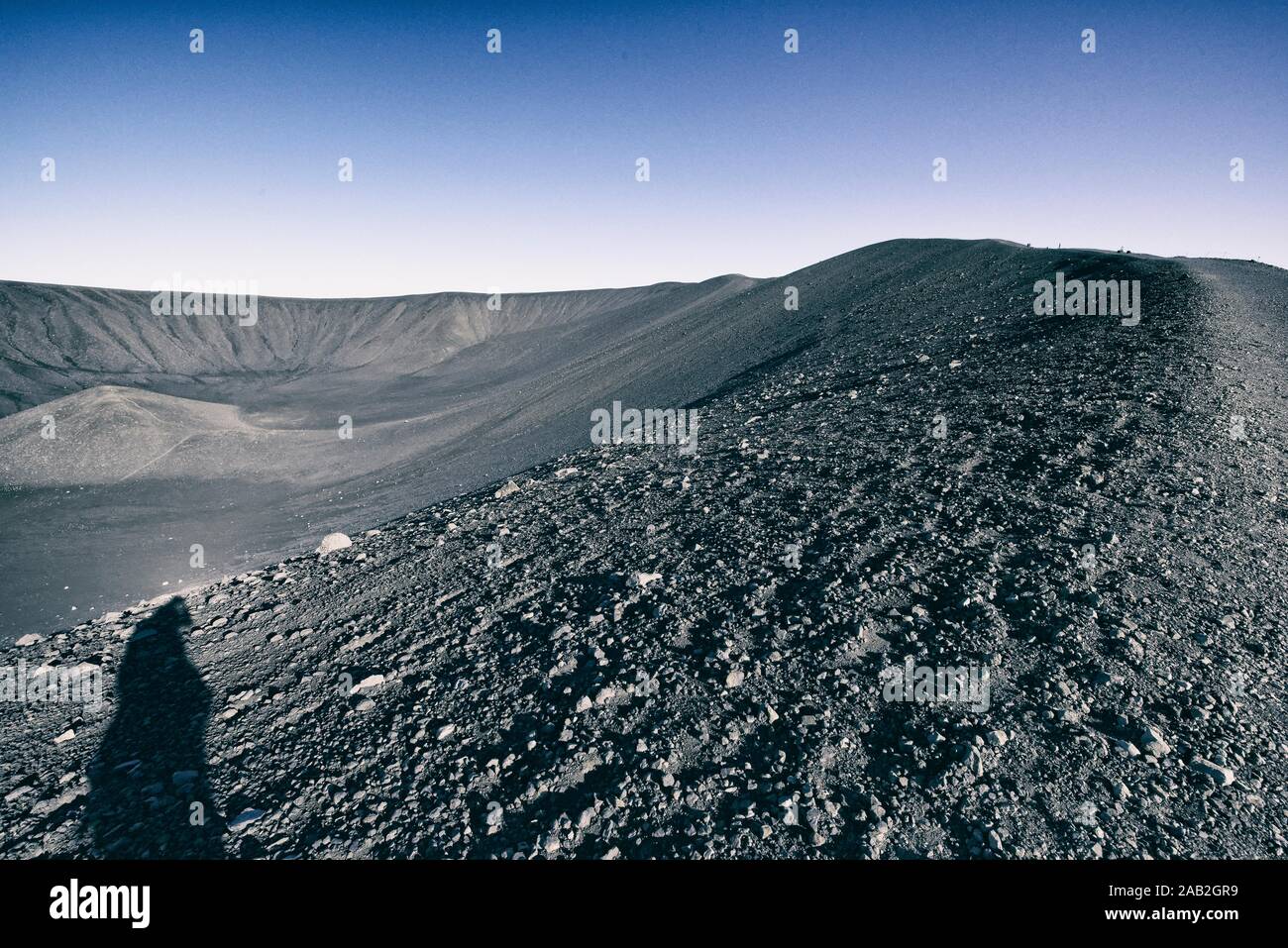 Vulkankrater Hverfjall nahe See Mývatn in Island, einer der größten ...