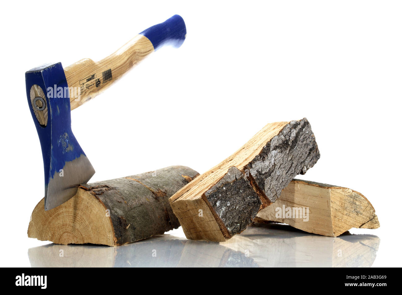 Brennholz holzscheit -Fotos und -Bildmaterial in hoher Auflösung – Alamy