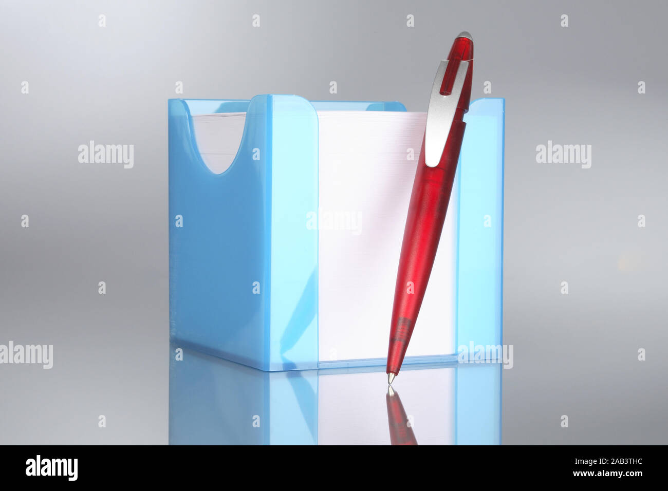 Notiz zettel -Fotos und -Bildmaterial in hoher Auflösung – Alamy