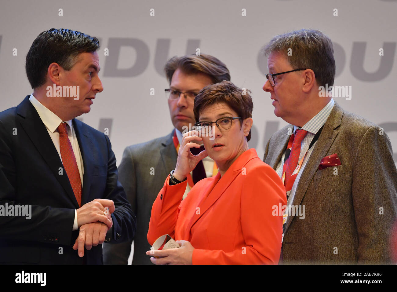 Leipzig, Deutschland. 23 Nov, 2019. Annegret KRAMP KARRENBAUER (CDU ...