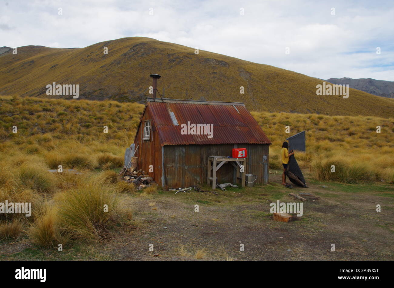 Camp Stream Hut. Te Araroa Trail. Zwei Daumen verfolgen. Te Kahui ...