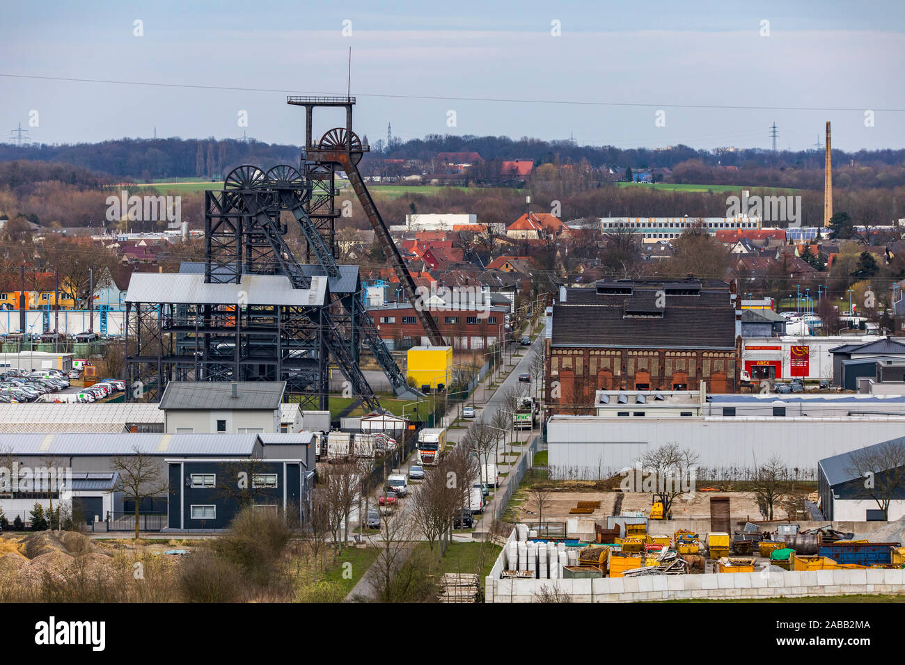 Gerüst der ehemaligen Zeche Radbod, jetzt ein Industrial Estate, in ...