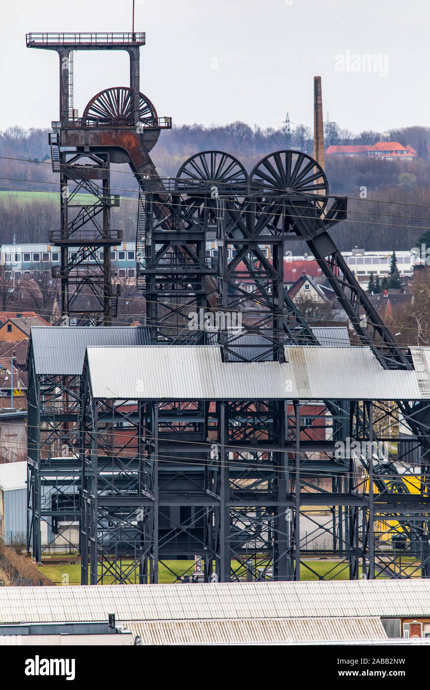 Gerüst der ehemaligen Zeche Radbod, jetzt ein Industrial Estate, in ...