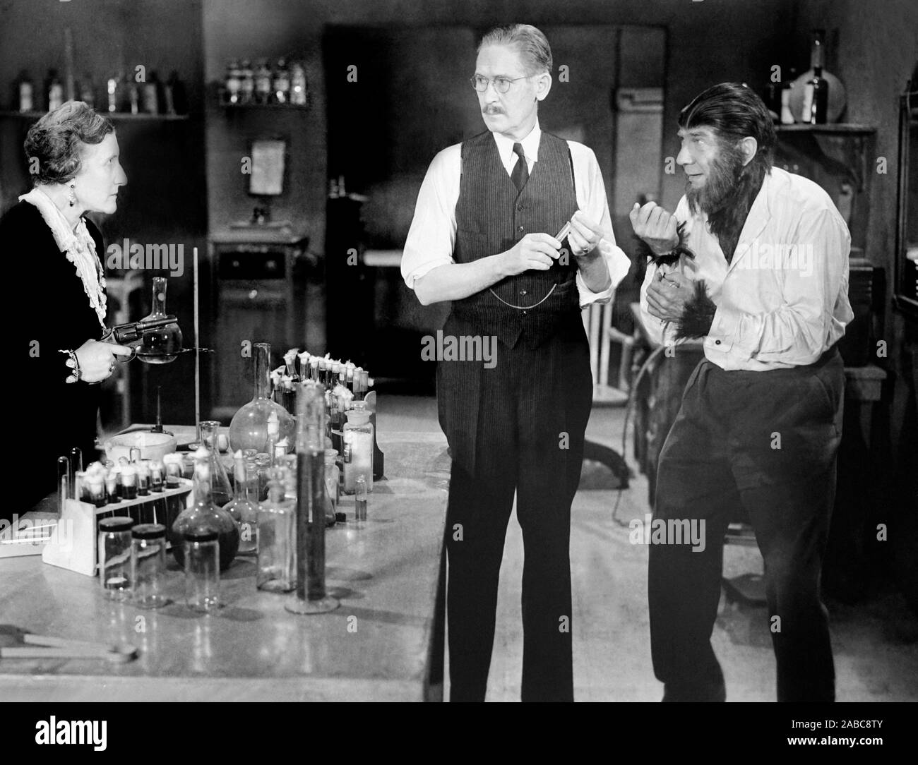 Der affe mann 1943 minerva urecal -Fotos und -Bildmaterial in hoher ...