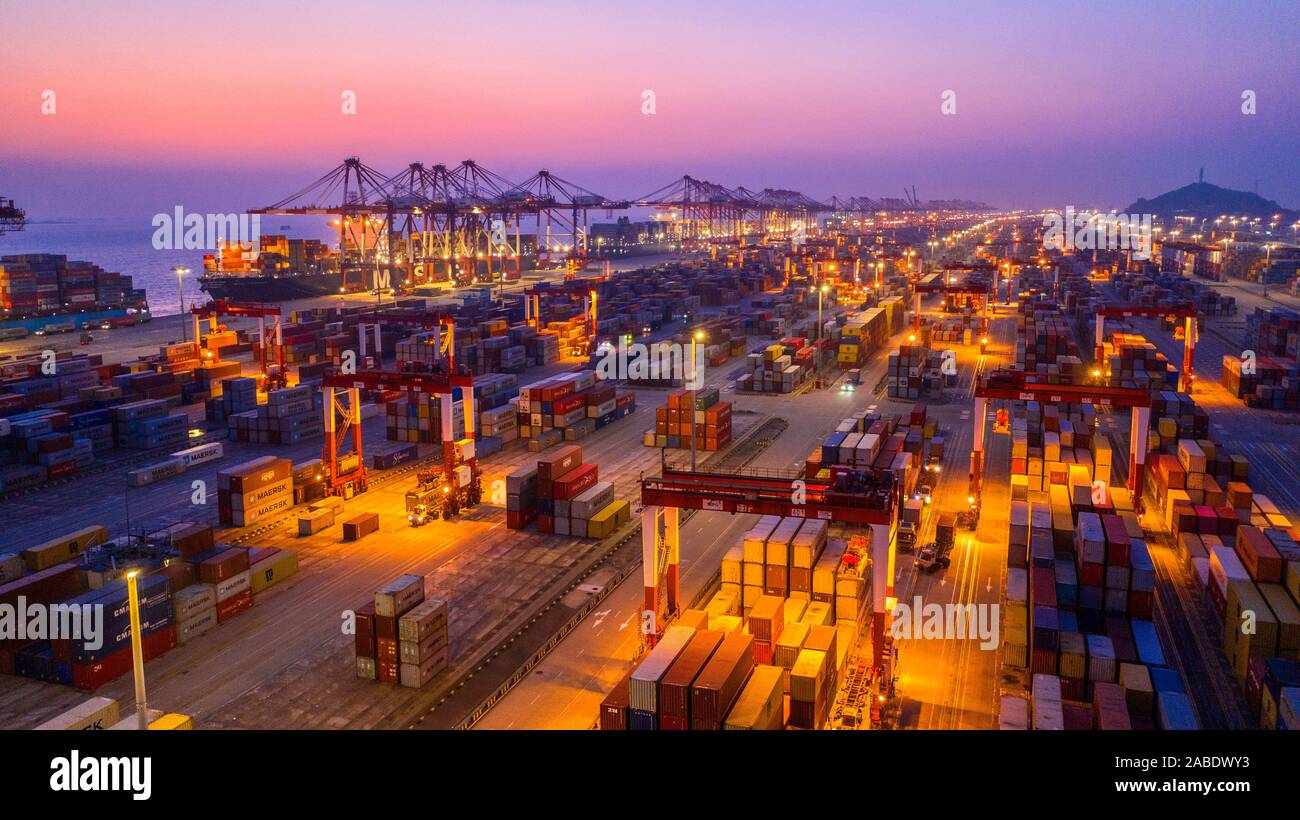 Yangshan port -Fotos und -Bildmaterial in hoher Auflösung – Alamy