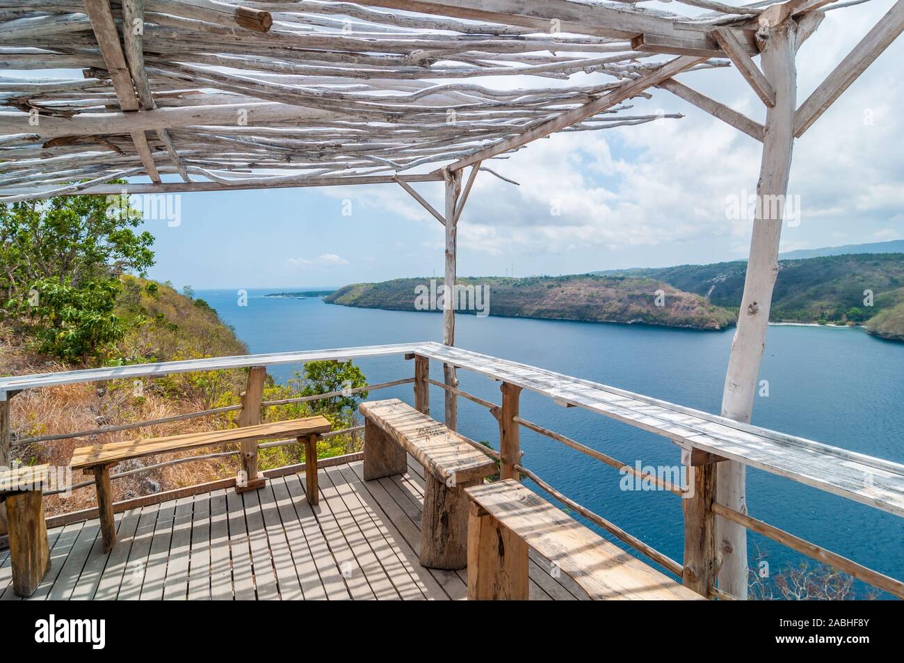 Balkon bar -Fotos und -Bildmaterial in hoher Auflösung – Alamy