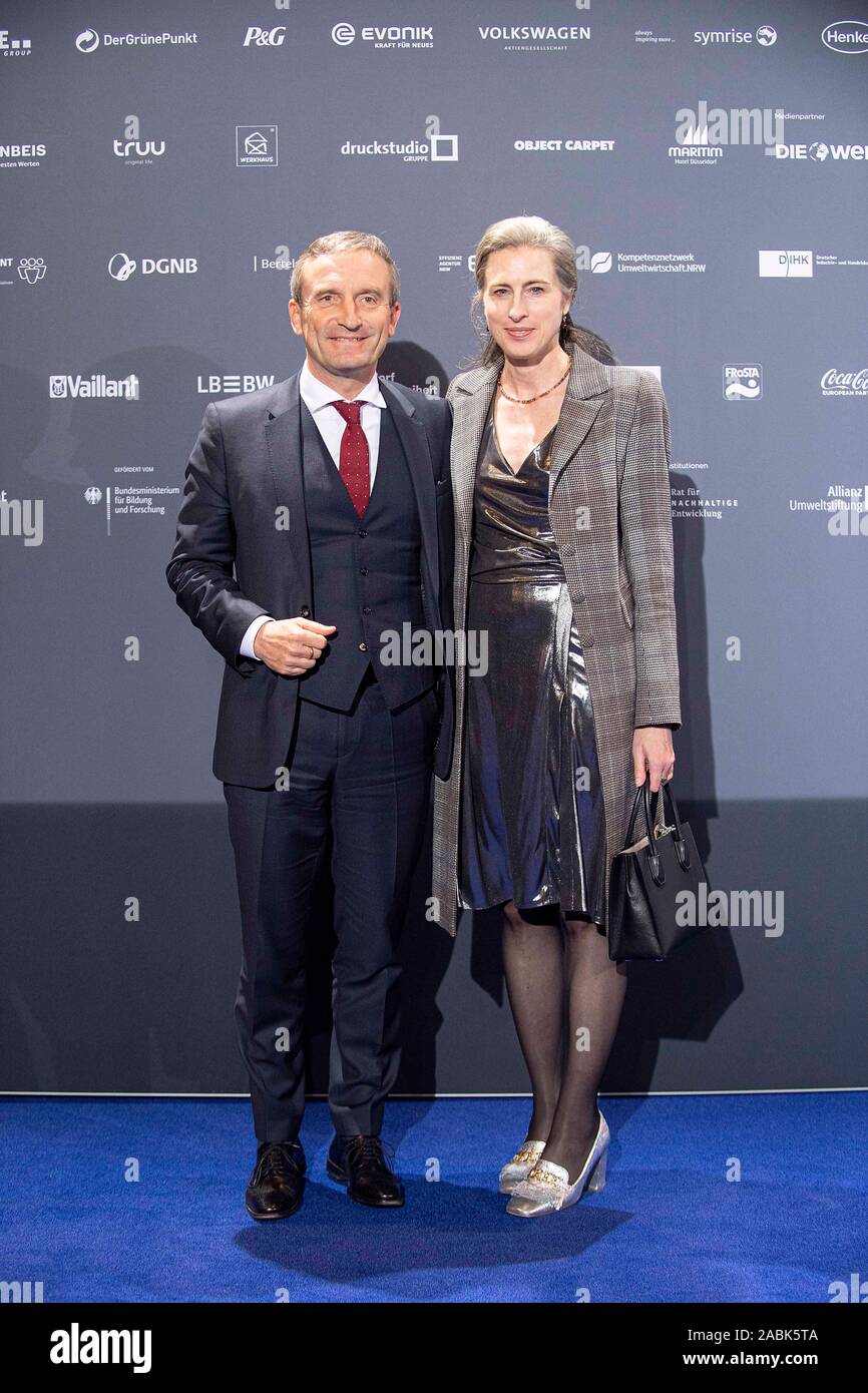 Thomas GEISEL (Bürgermeister von Düsseldorf) mit seiner Frau Dr. Ing. Vera GEISEL. Präsentation ...
