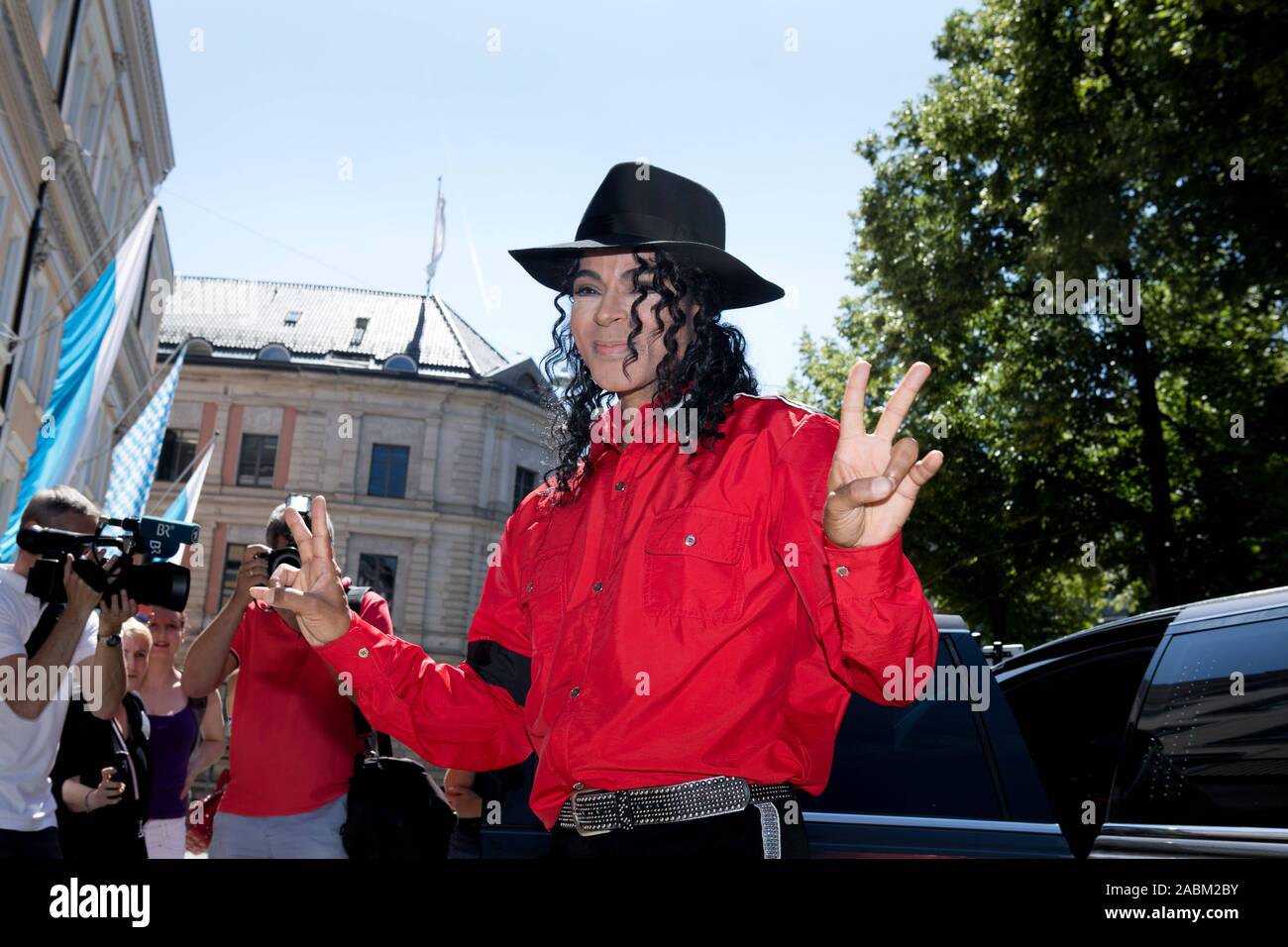 Michael jackson double -Fotos und -Bildmaterial in hoher Auflösung – Alamy