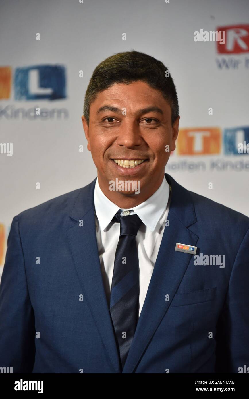 Giovane elber -Fotos und -Bildmaterial in hoher Auflösung – Alamy