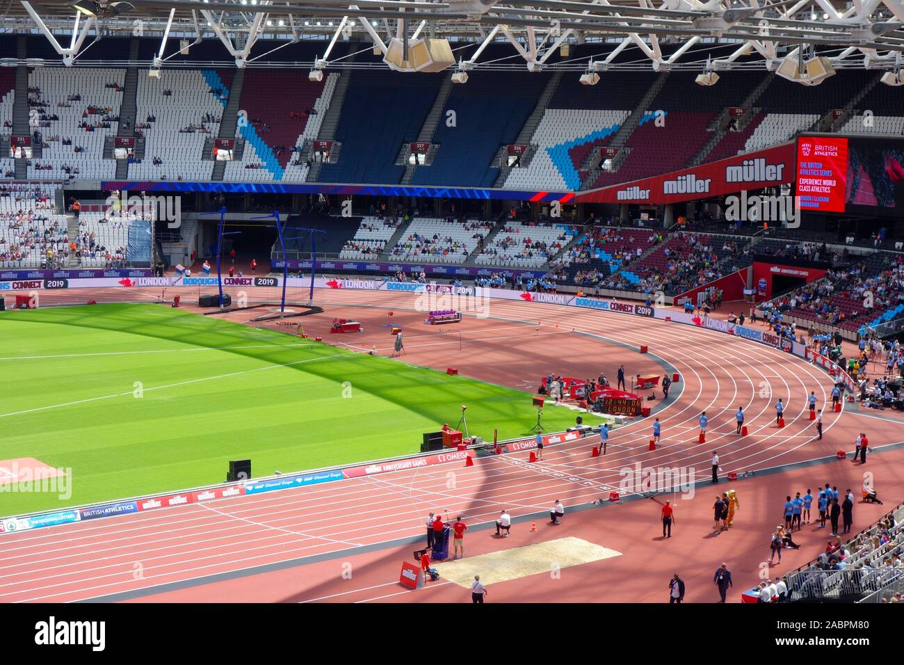 London Stadium, Heimstadion des Fußballclubs West Ham united im Queen ...
