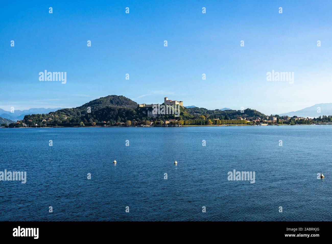 Rocca borromea di arona -Fotos und -Bildmaterial in hoher Auflösung – Alamy