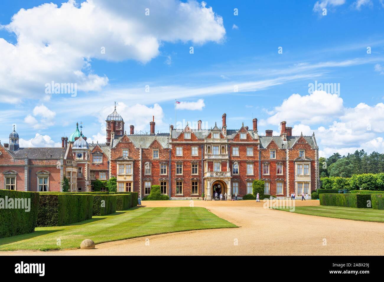 Sandringham house exterior -Fotos und -Bildmaterial in hoher Auflösung ...