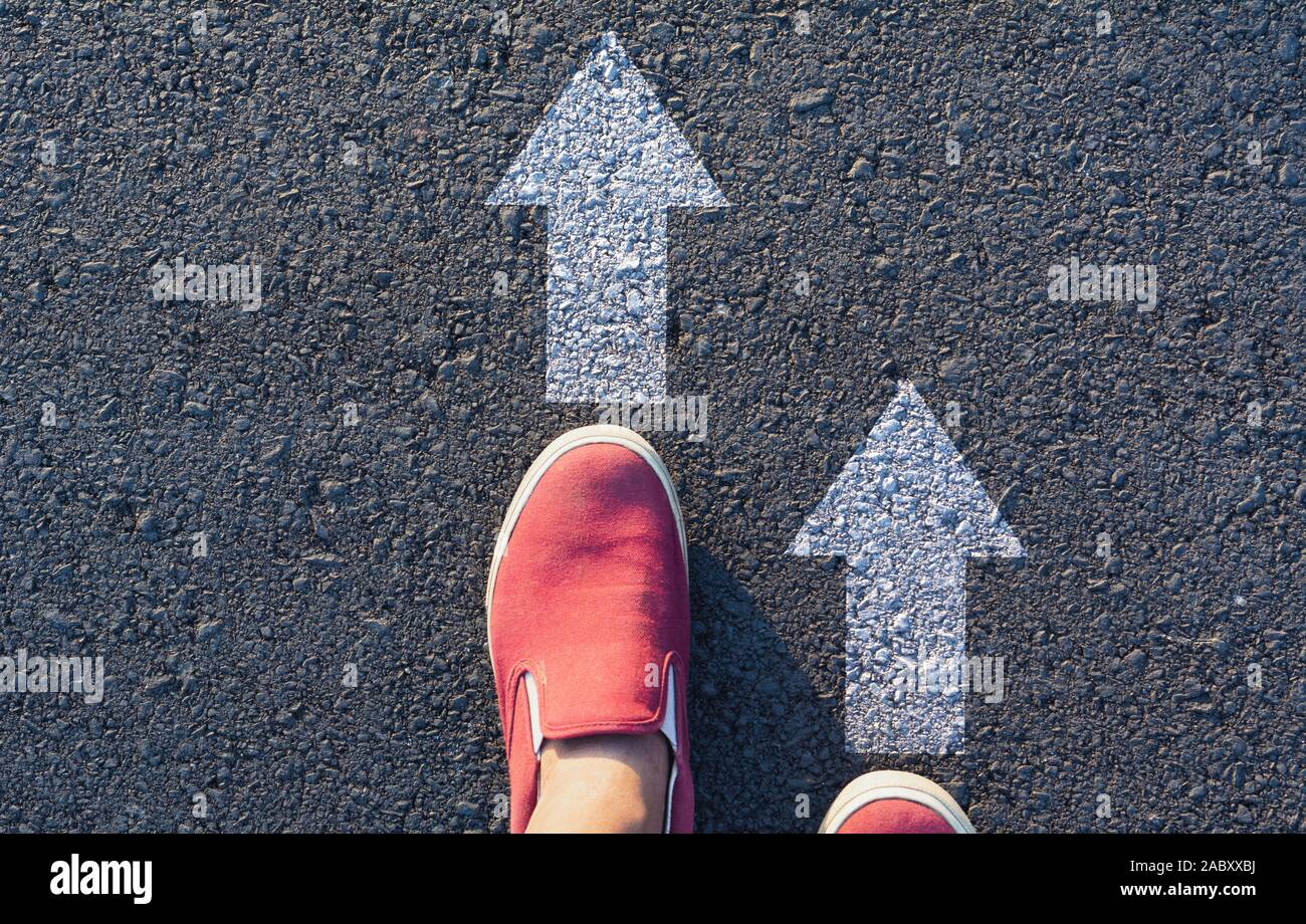 Neue wege gehen -Fotos und -Bildmaterial in hoher Auflösung – Alamy