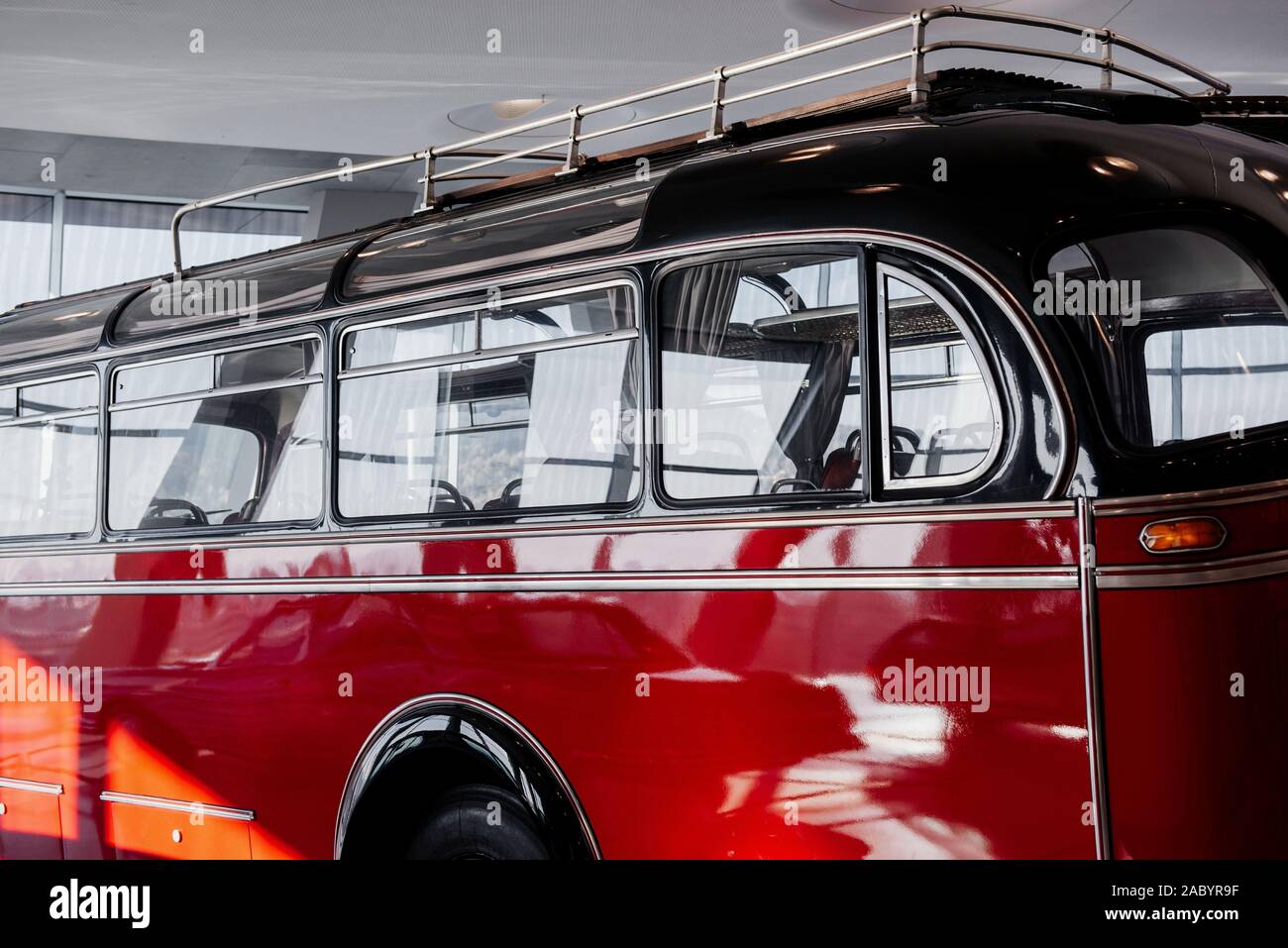Oldtimer Minibus Stockfotos und -bilder Kaufen - Alamy