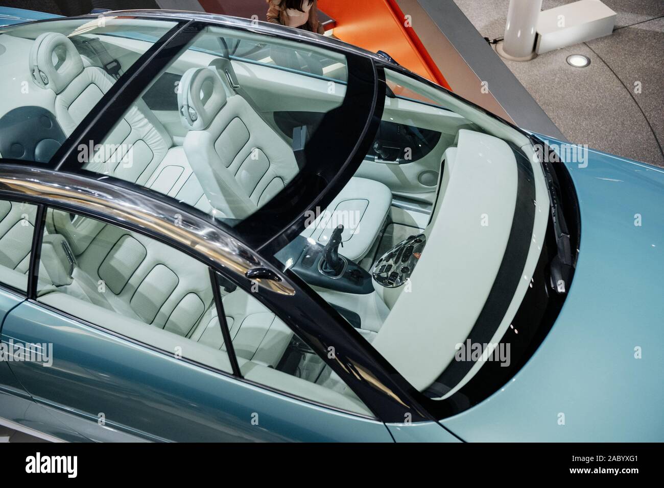 Auto innenraum draufsicht -Fotos und -Bildmaterial in hoher Auflösung ...