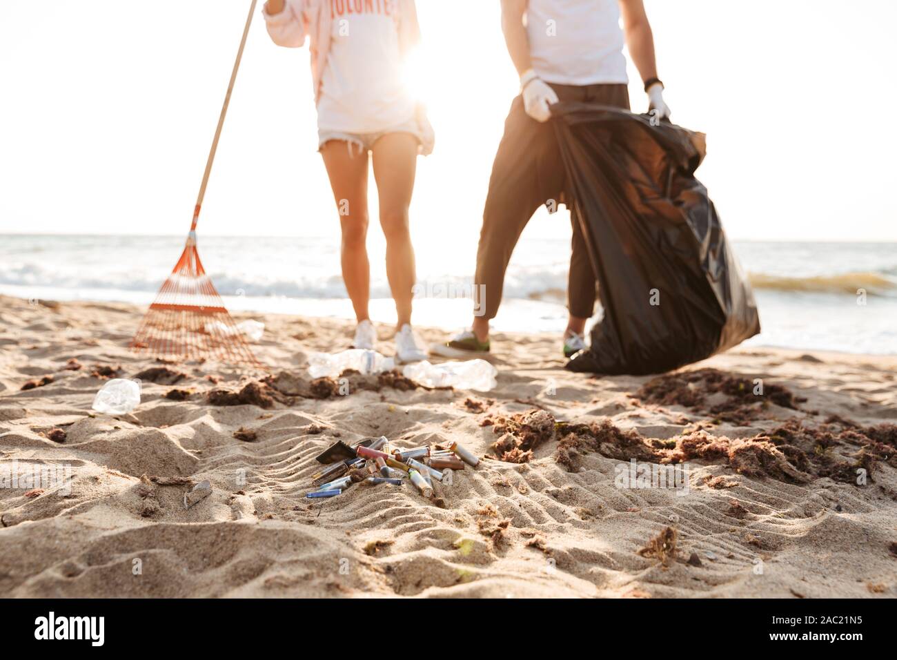 Beach Cleaning Rake Stockfotos und -bilder Kaufen - Alamy