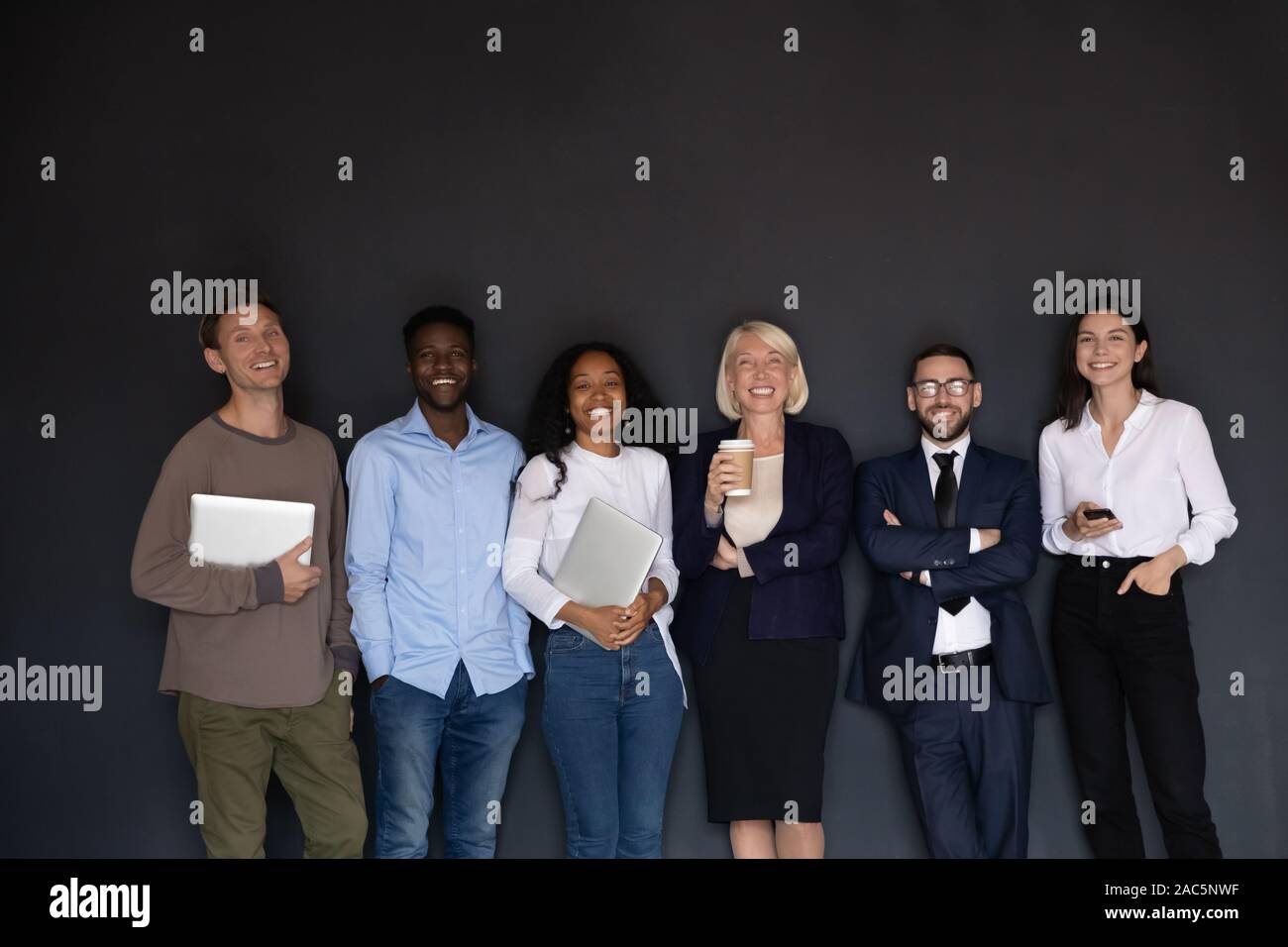 Mitarbeiter Zusammen Stockfotos und -bilder Kaufen - Alamy