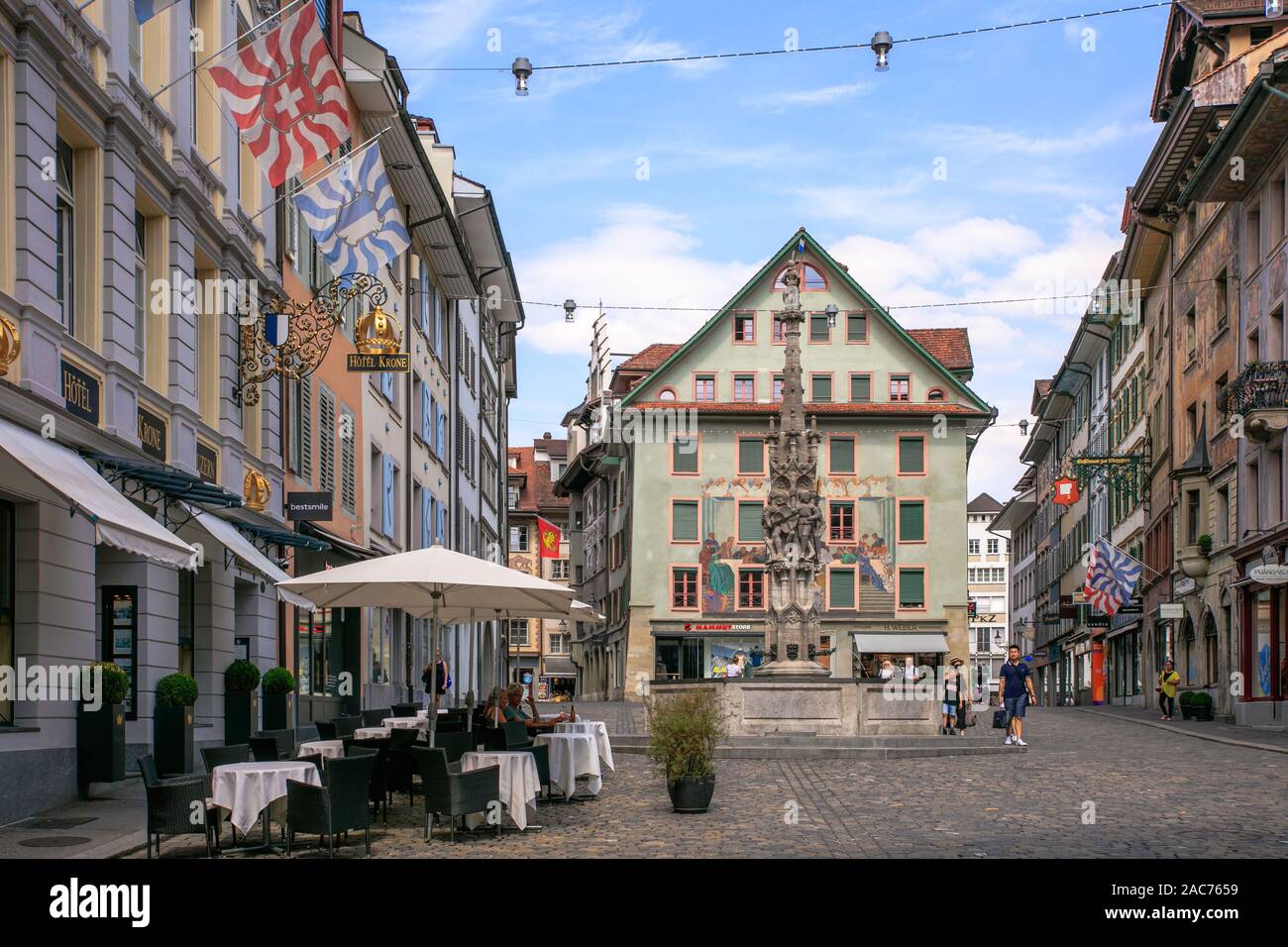 Weinmarkt luzern -Fotos und -Bildmaterial in hoher Auflösung – Alamy