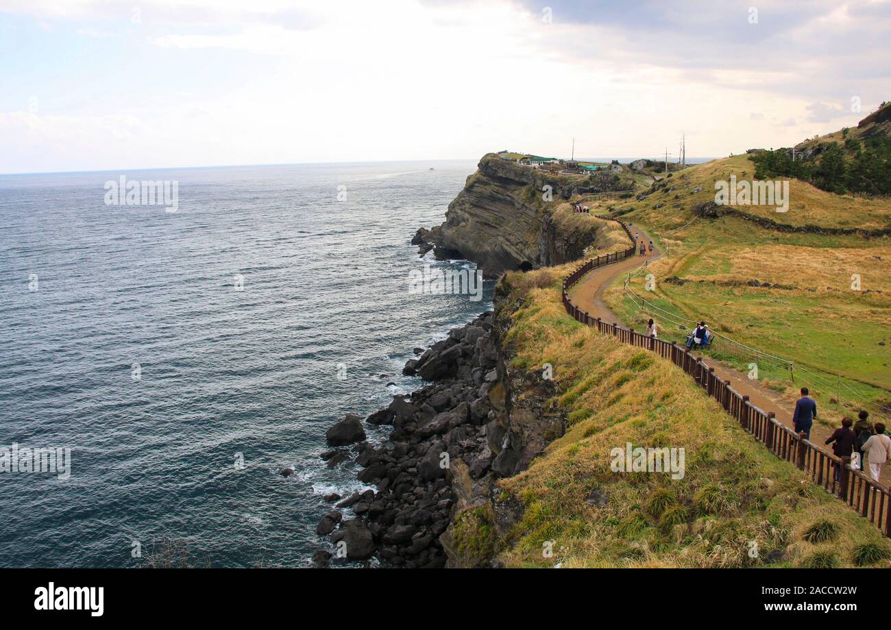 Songaksan in der insel jeju -Fotos und -Bildmaterial in hoher Auflösung ...